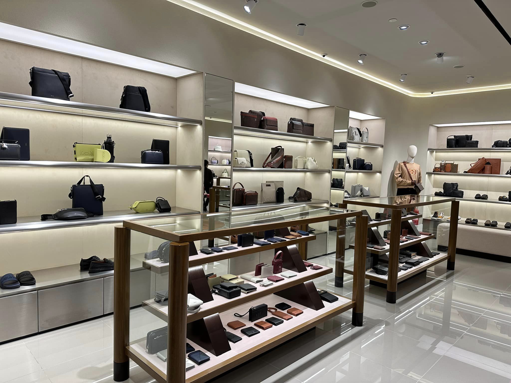 Queensbay Mall – It's All Happening Here!