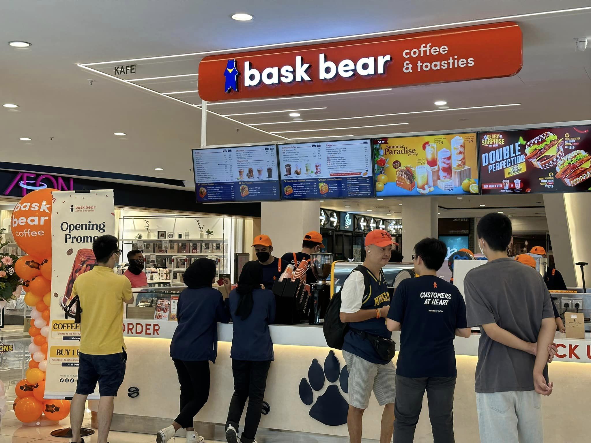 Queensbay Mall – It's All Happening Here!