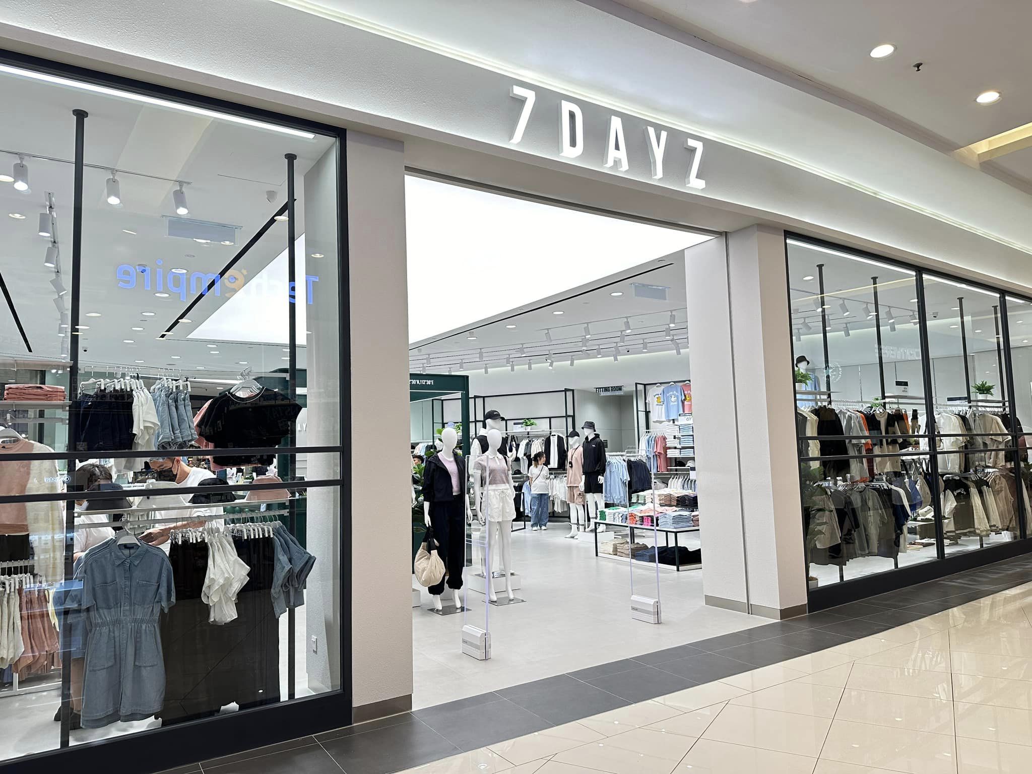 Queensbay Mall – It's All Happening Here!